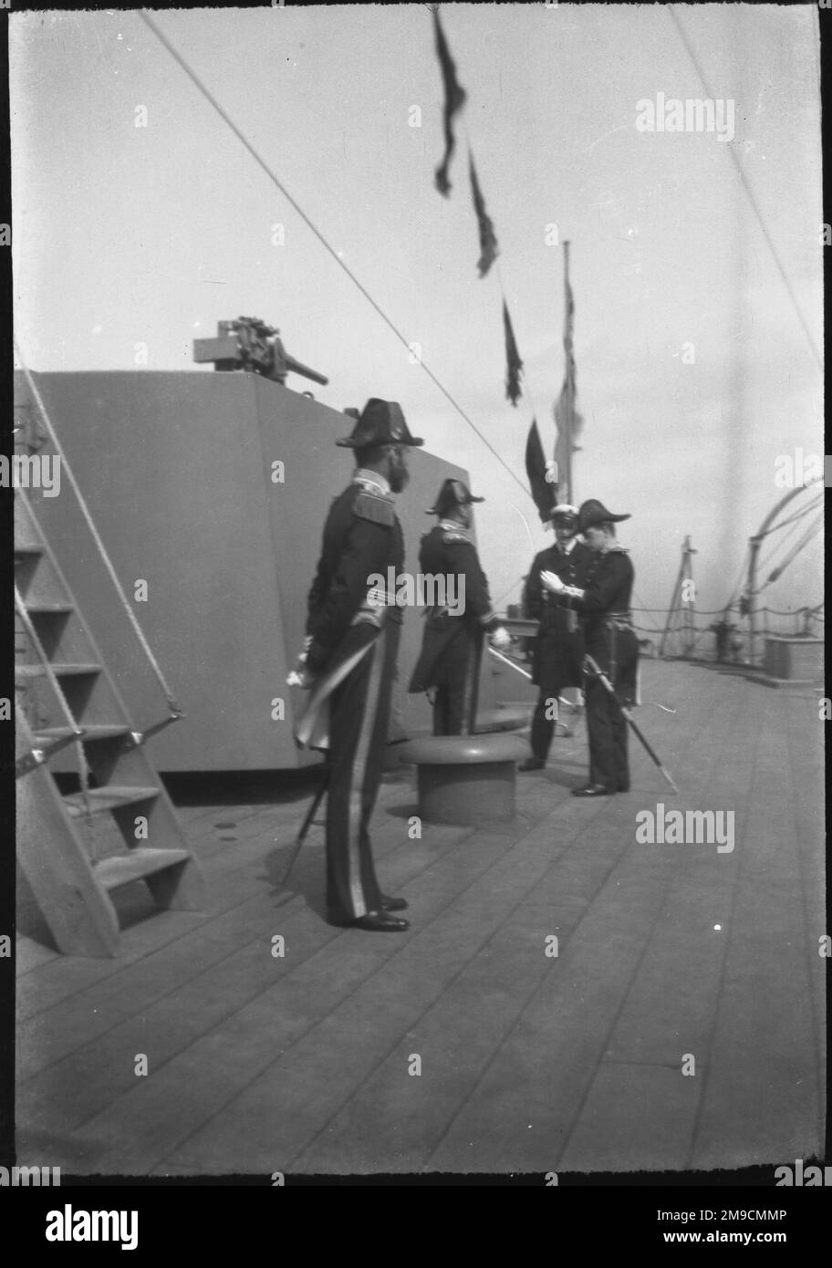 Navy ship deck hi-res stock photography and images - Alamy