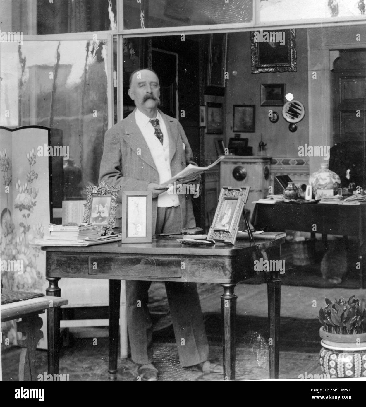 Study home Black and White Stock Photos & Images - Alamy