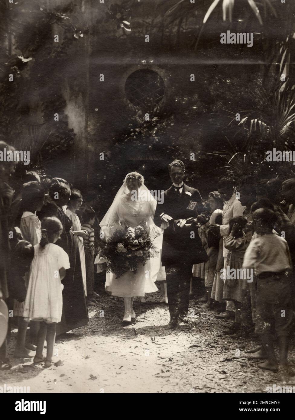 An Italian wedding: the bride and groom Stock Photo - Alamy