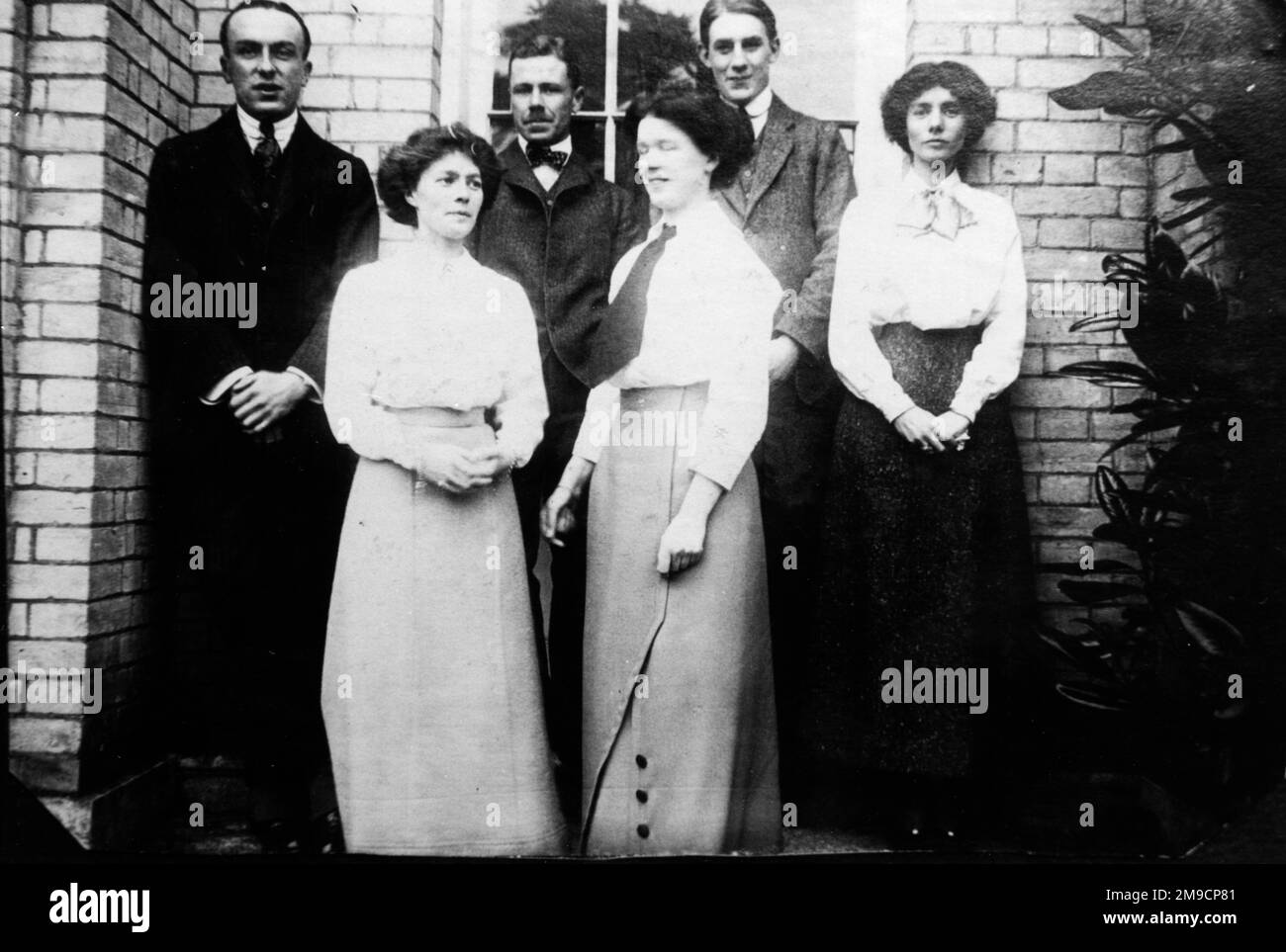 Family and friends, England Stock Photo - Alamy