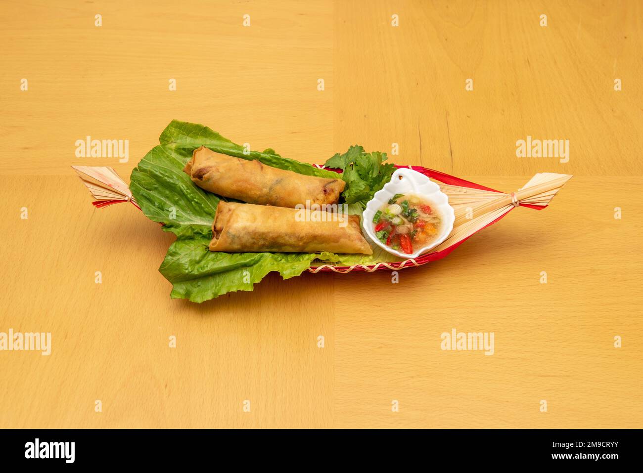 Small roll of rice dough, stuffed with vegetables, typical of Chinese ...