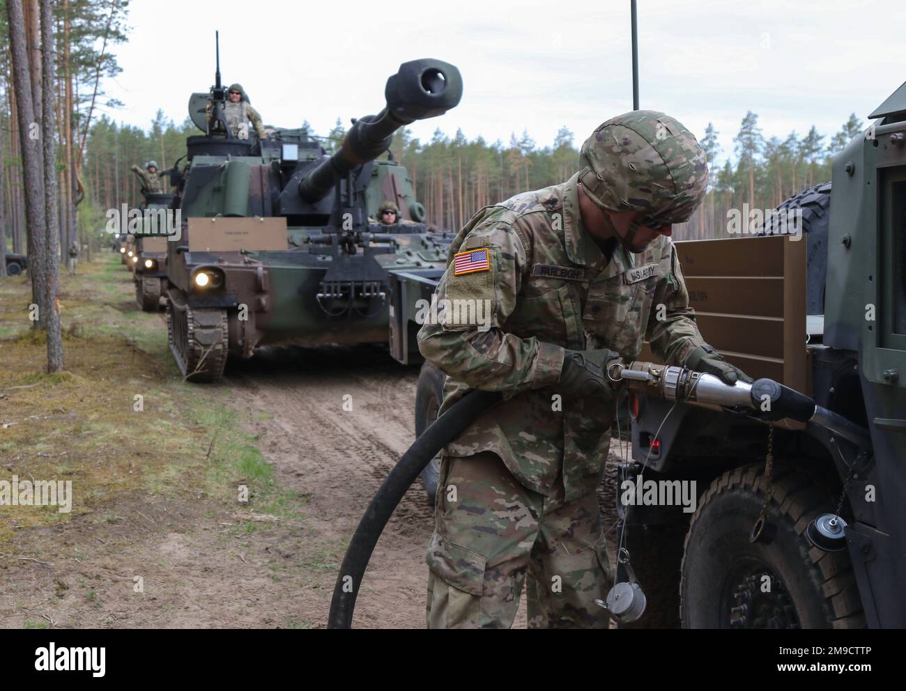 Artillery exercises hi-res stock photography and images - Alamy