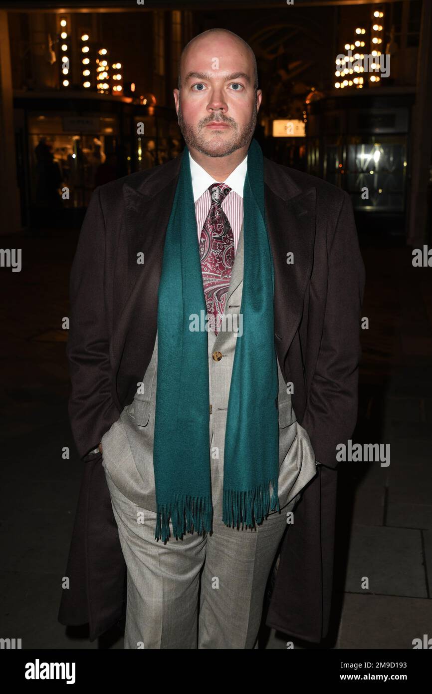 Person at event hi-res stock photography and images - Alamy