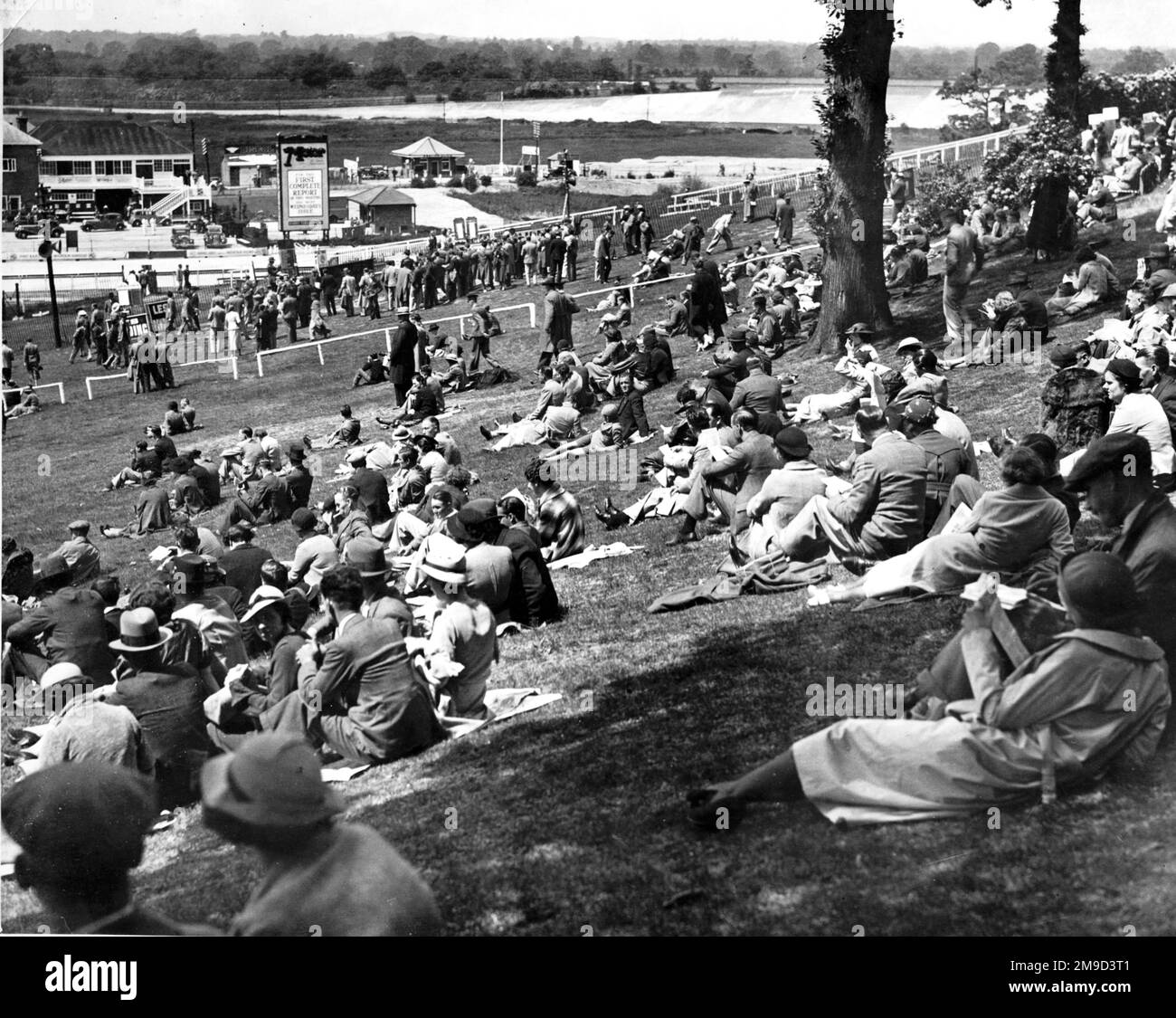 Brooklands - Crowds on hillside at BARC Whit Monday Meet Stock Photo ...