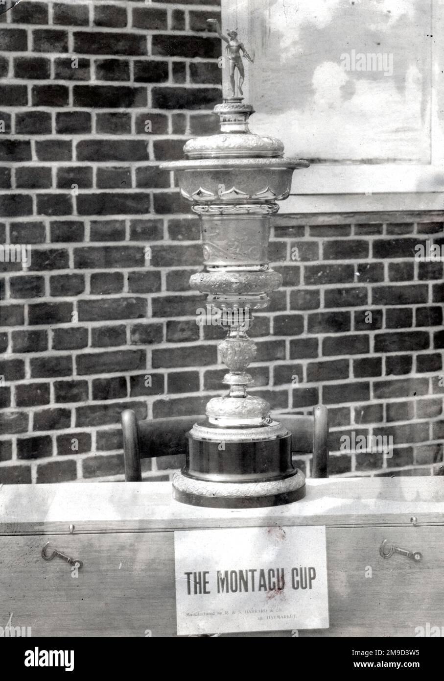 The clubhouse hi-res stock photography and images - Alamy