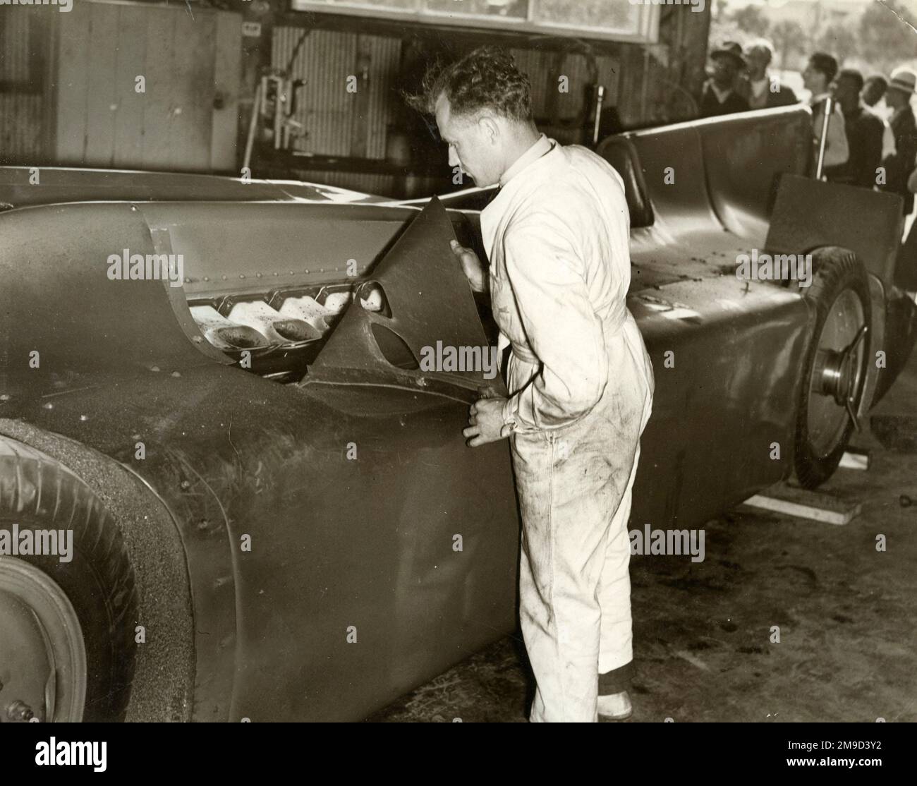 The engine of the bluebird hi-res stock photography and images - Alamy