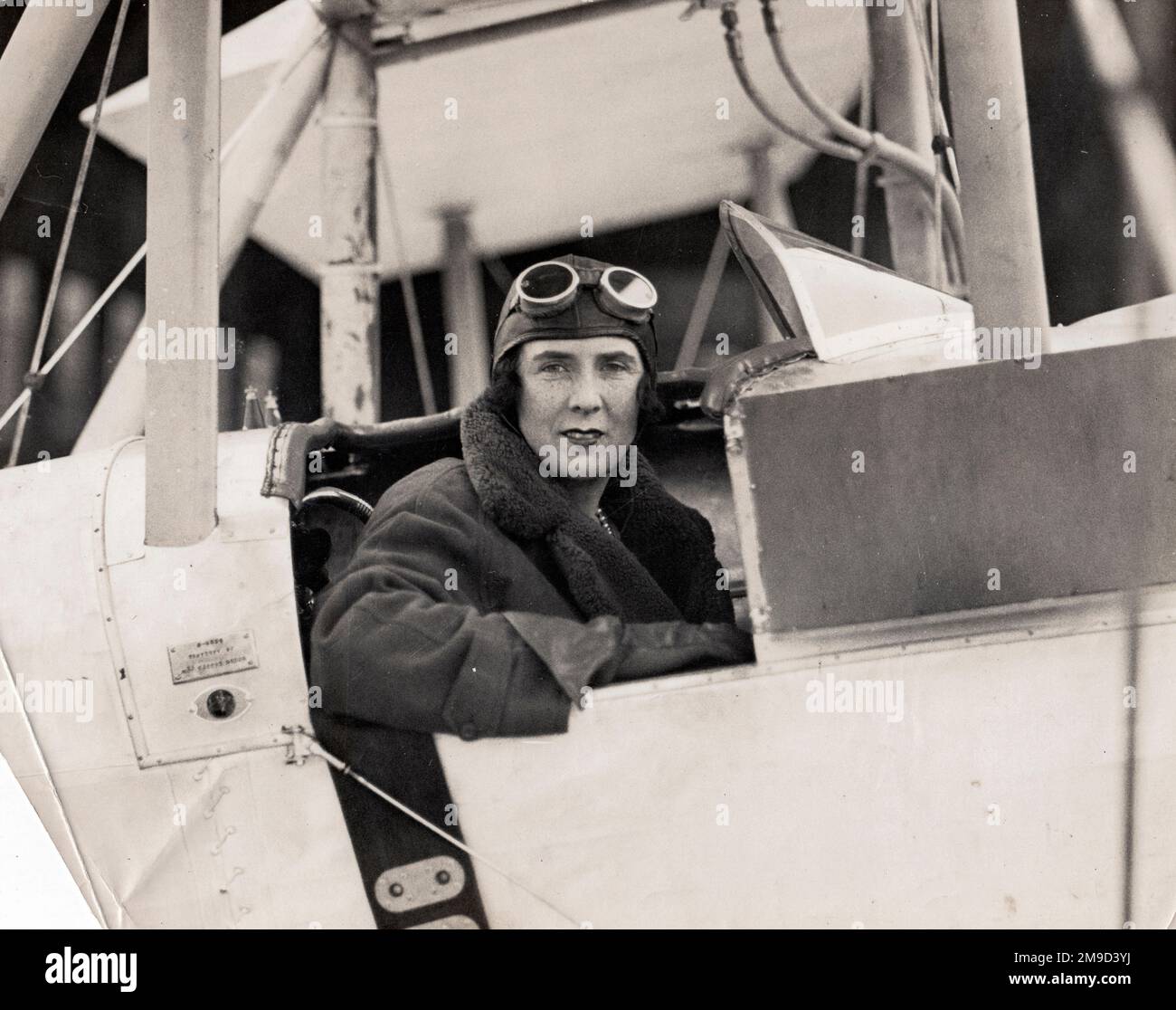 Hon. Mrs Victor Bruce on her record-breaking solo world ...