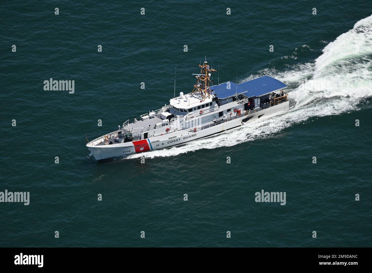The Coast Guard Cutter Rollin Fritch cruises to rendezvous with a Navy ...