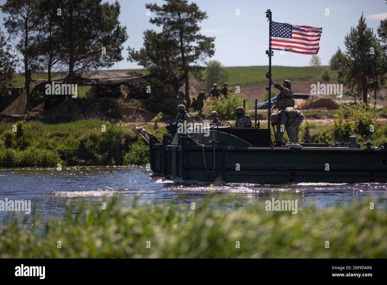 U.S. Soldiers assigned to the 5th Engineer Battalion, 36th Engineer ...