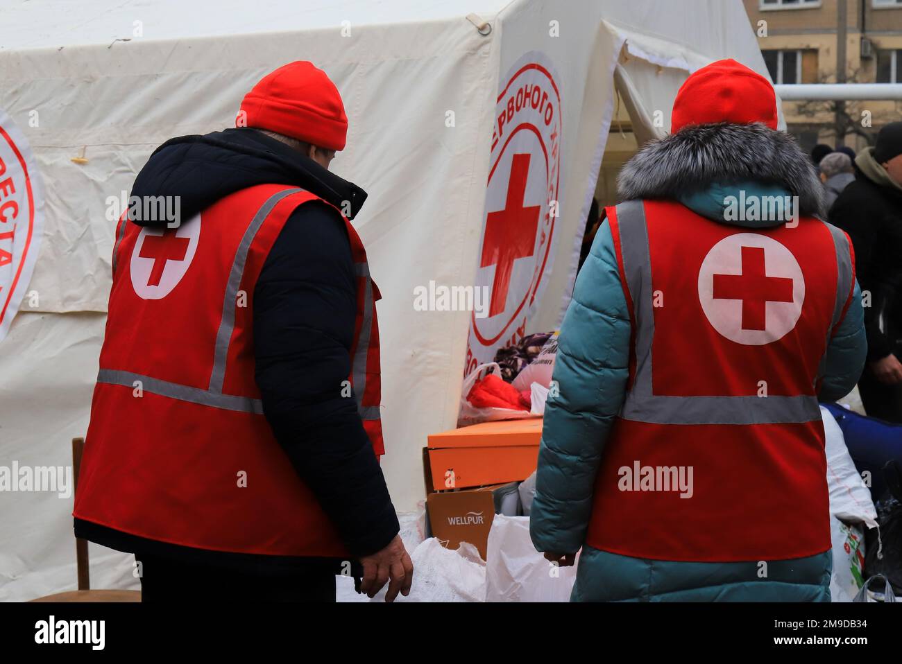 International committee red cross help hi-res stock photography and ...
