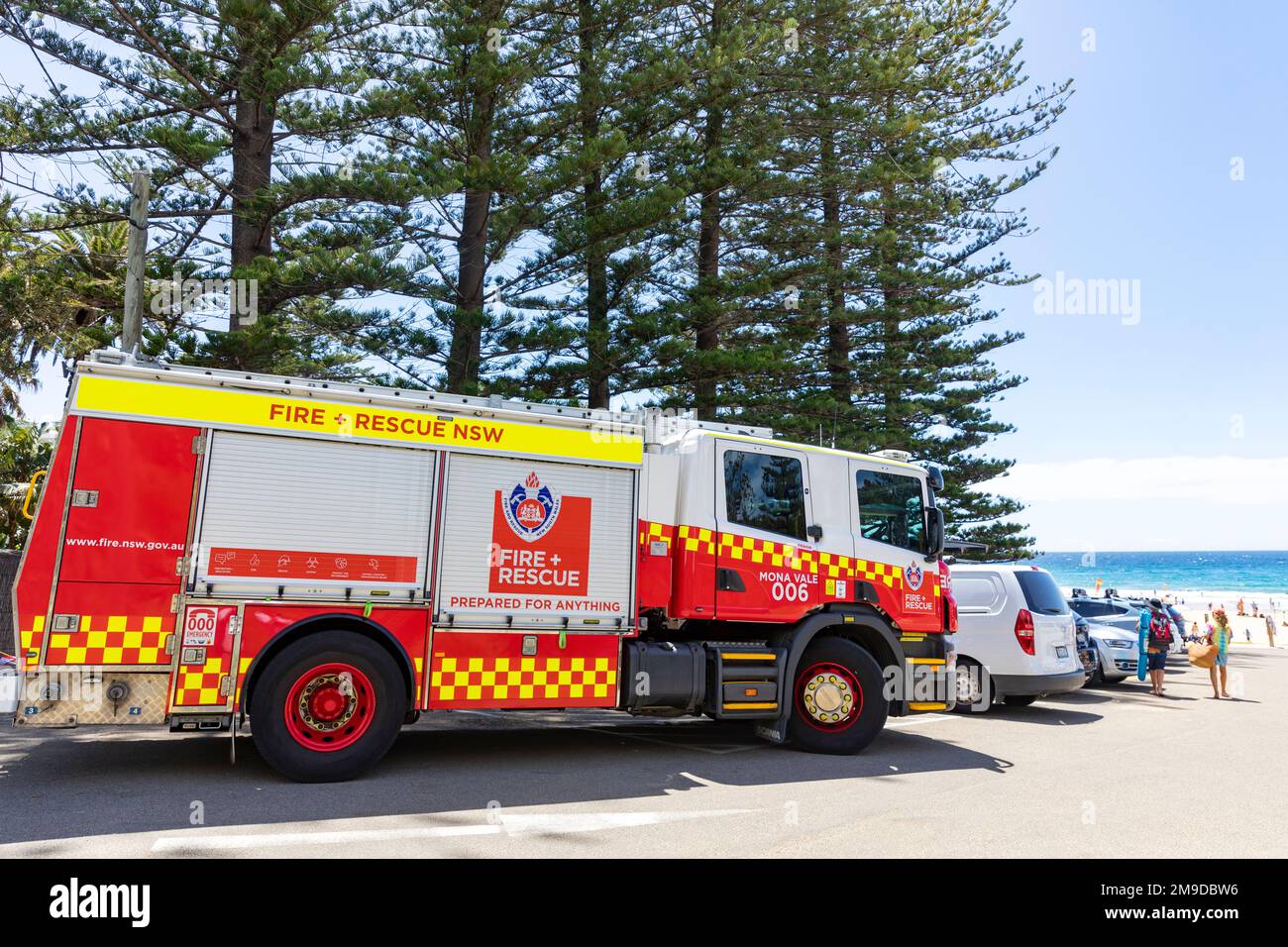 Sydney NSW Fire and Rescue fire brigade engine from Mona Vale station ...