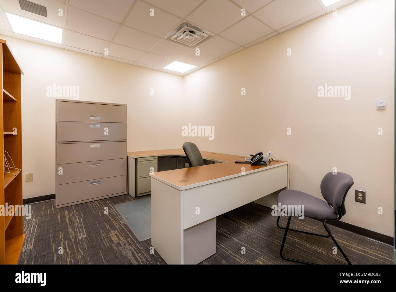 Uninspiring workplace hi-res stock photography and images - Alamy