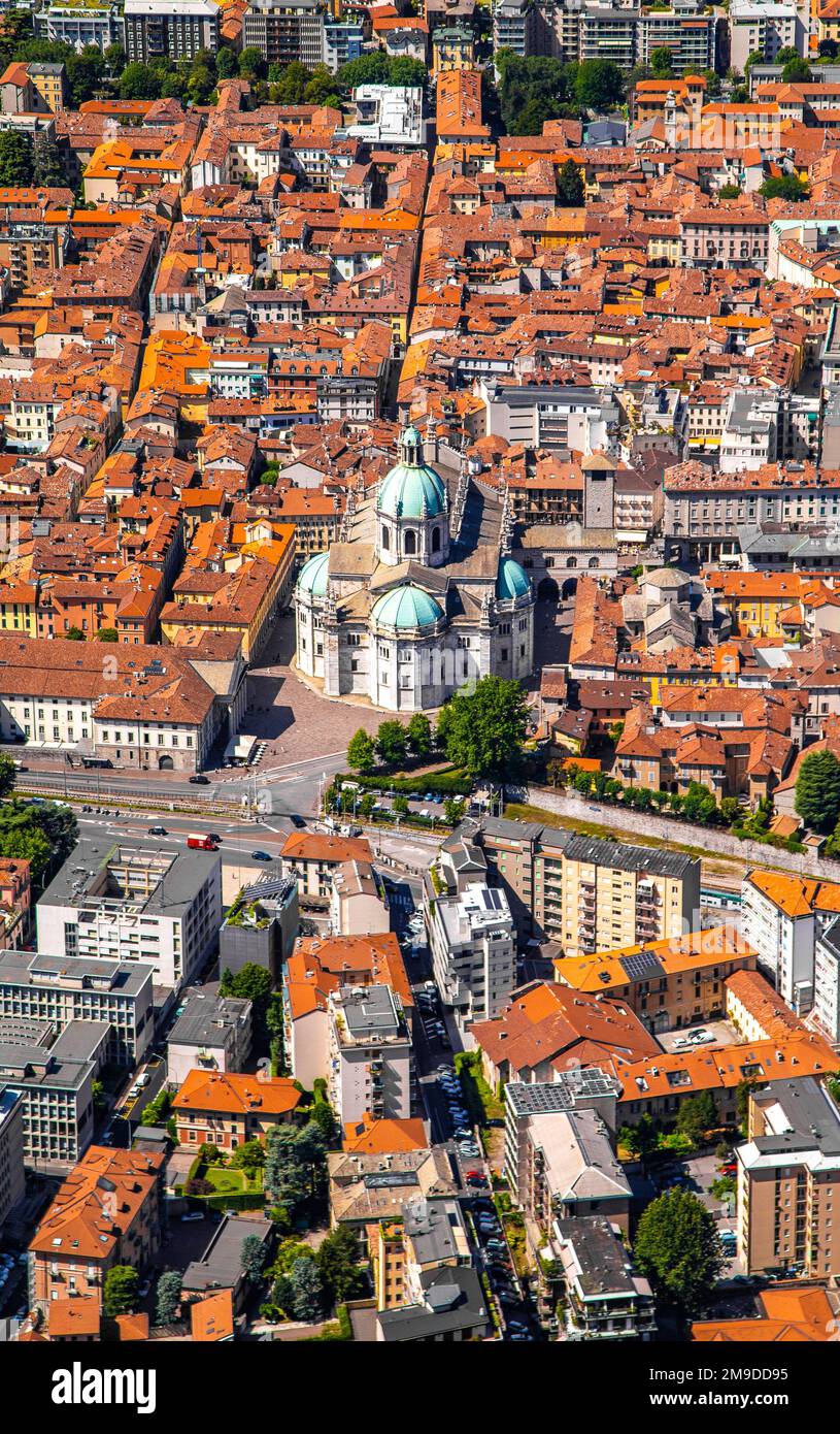 Duomo di Como Cathedral or Cattedrale di Santa Maria Assunta in Como ...