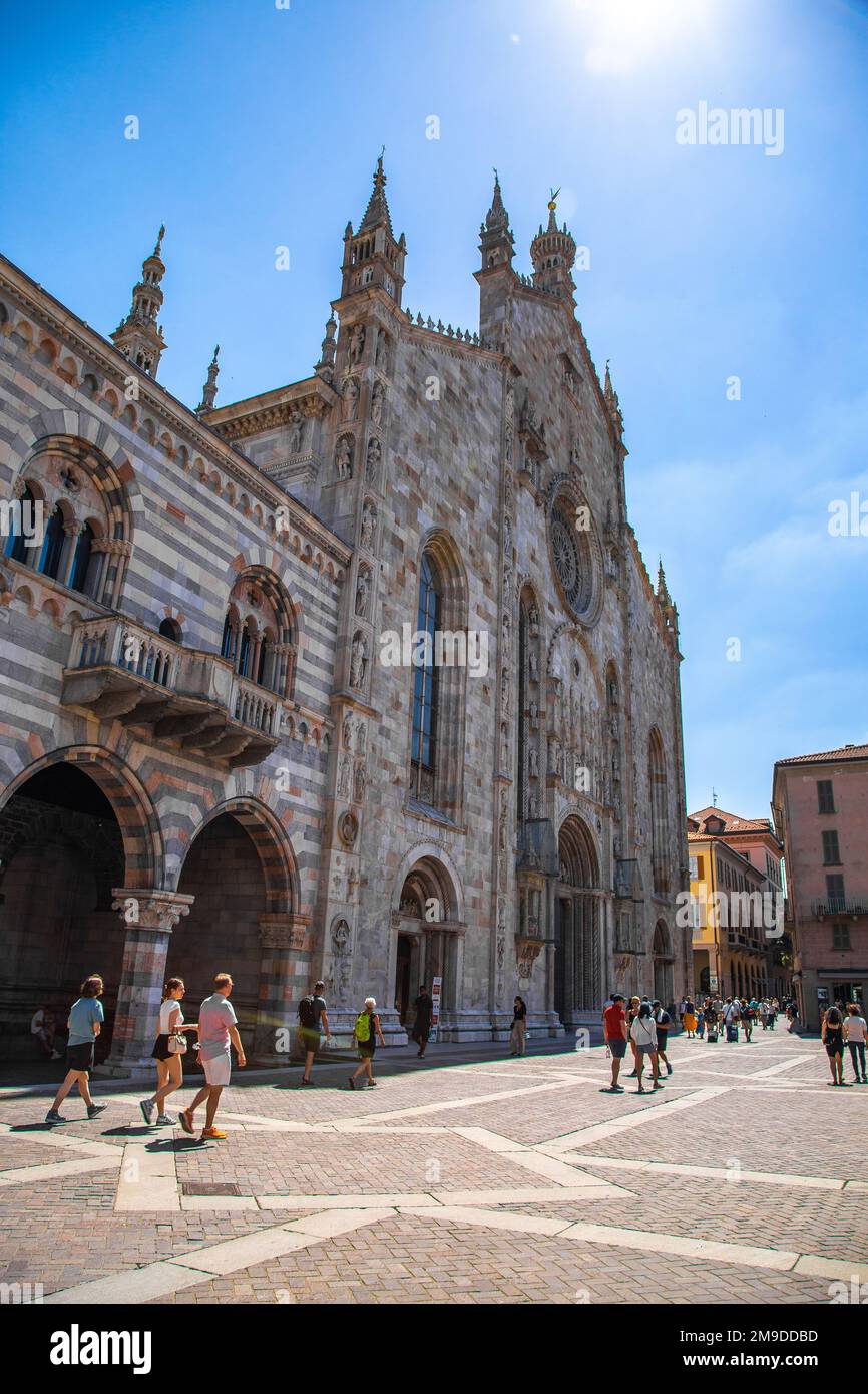 Duomo di Como Cathedral or Cattedrale di Santa Maria Assunta in Como ...