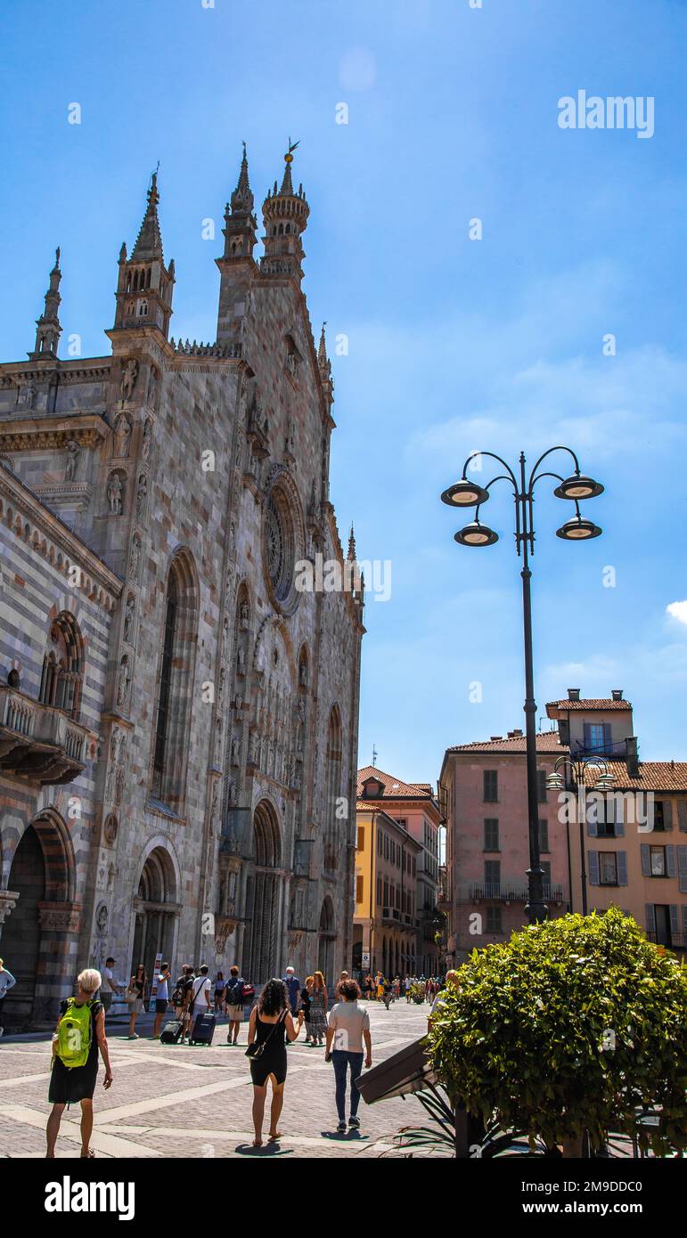 Duomo di Como Cathedral or Cattedrale di Santa Maria Assunta in Como ...