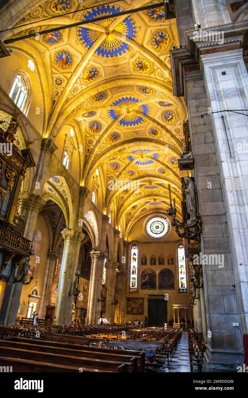 Duomo di Como Cathedral or Cattedrale di Santa Maria Assunta in Como ...