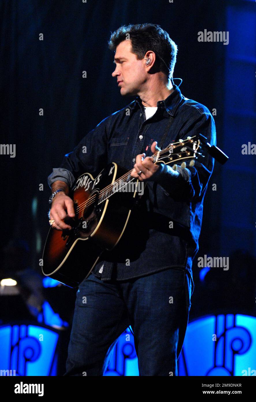 Chris Isaak at An Evening of Stars Tribute to Smokey Robinson, 2007 ...