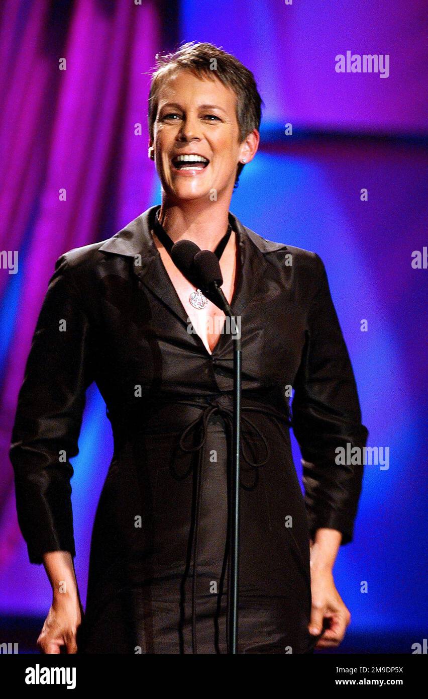 Jamie Lee Curtis at the 2003 Women in Film Crystal Awards Stock Photo ...