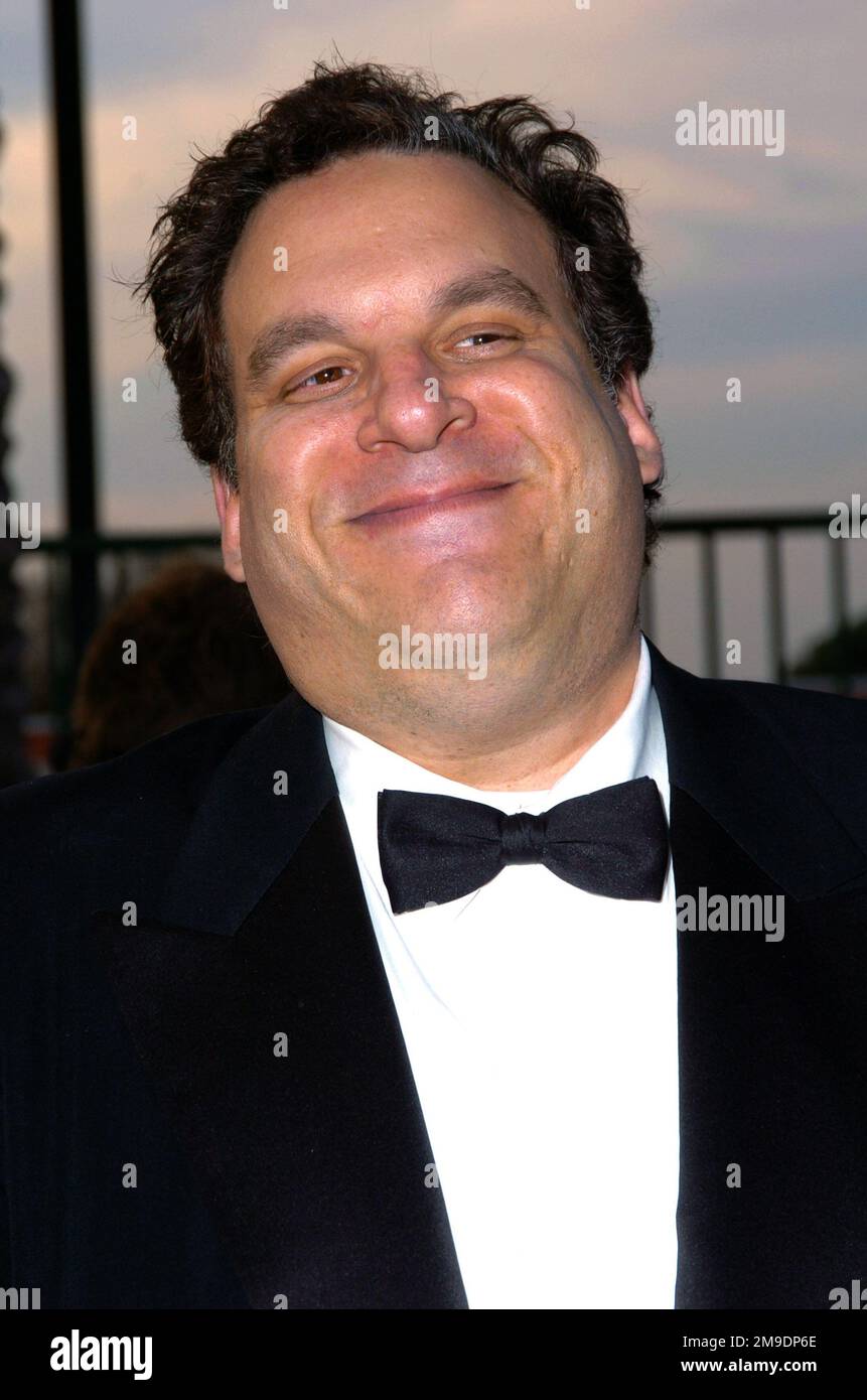 Jeff Garlin arriving at the 12th Annual SAG Awards 2006 Credit: Ron ...