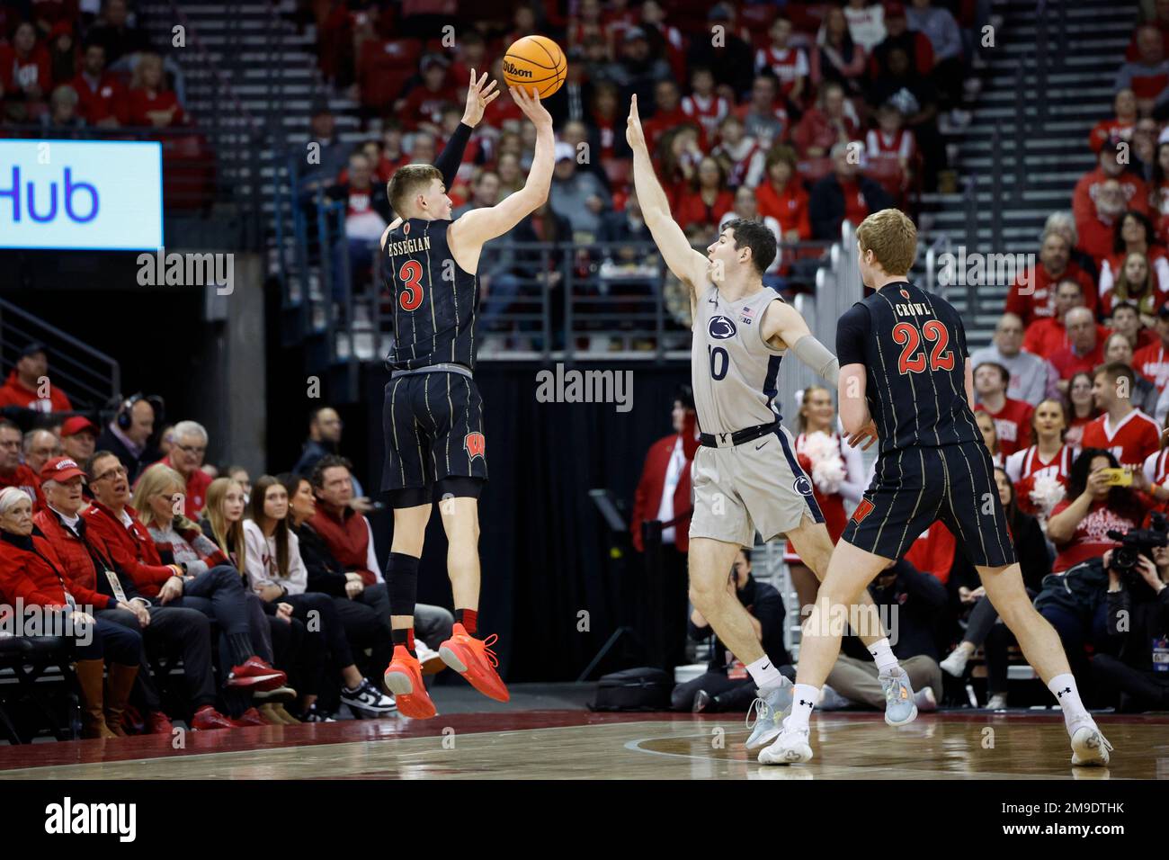 Madison, WI, USA. 17th Jan, 2023. Wisconsin Badgers guard Connor ...