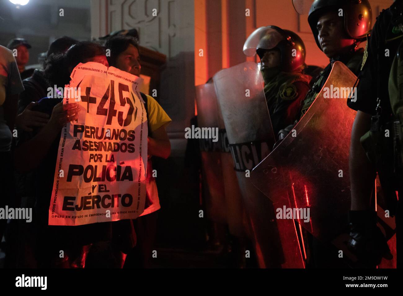 Police woman lima peru hi-res stock photography and images - Alamy