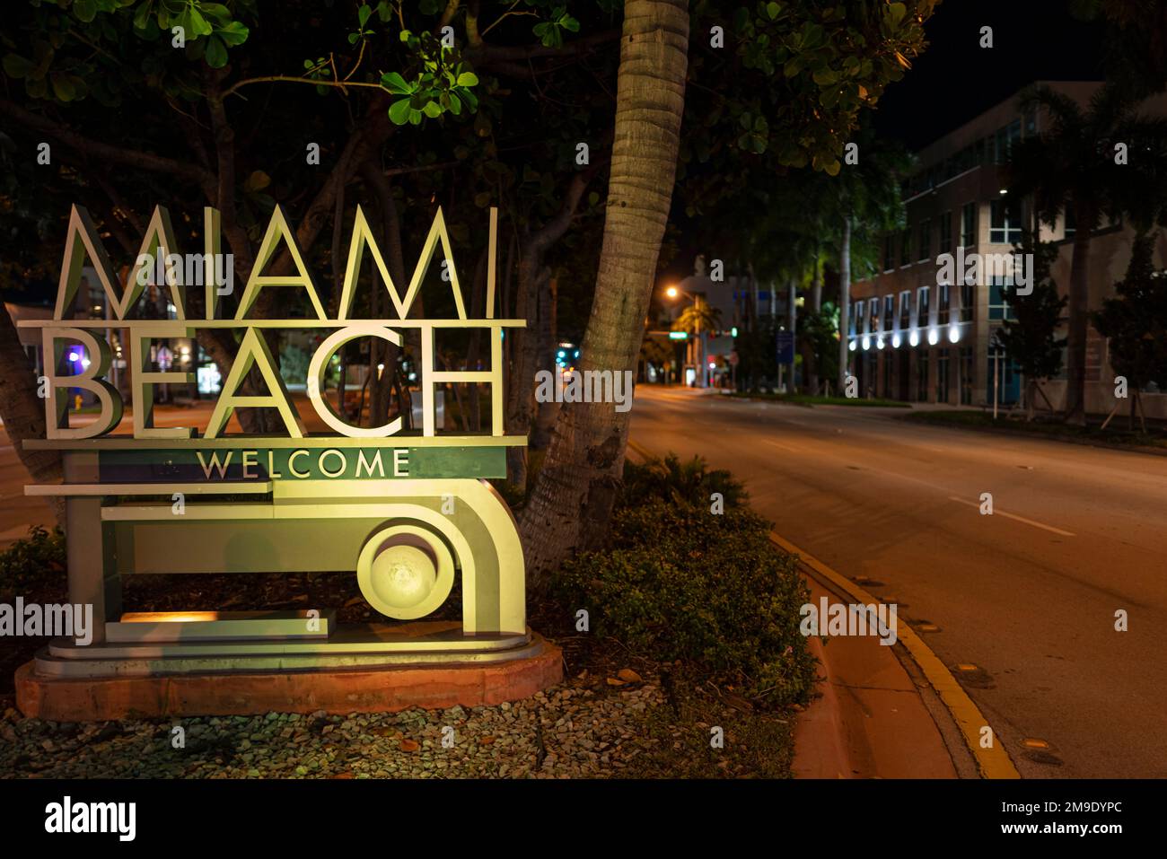 Miami beach night sign. Miami Beach welcome sign, FL USA Stock Photo ...