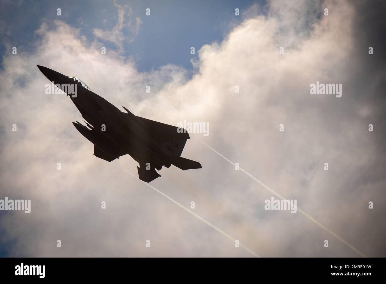 A U.S. Air Force F-15C Eagle assigned to 131st Fighter Squadron, Barnes ...