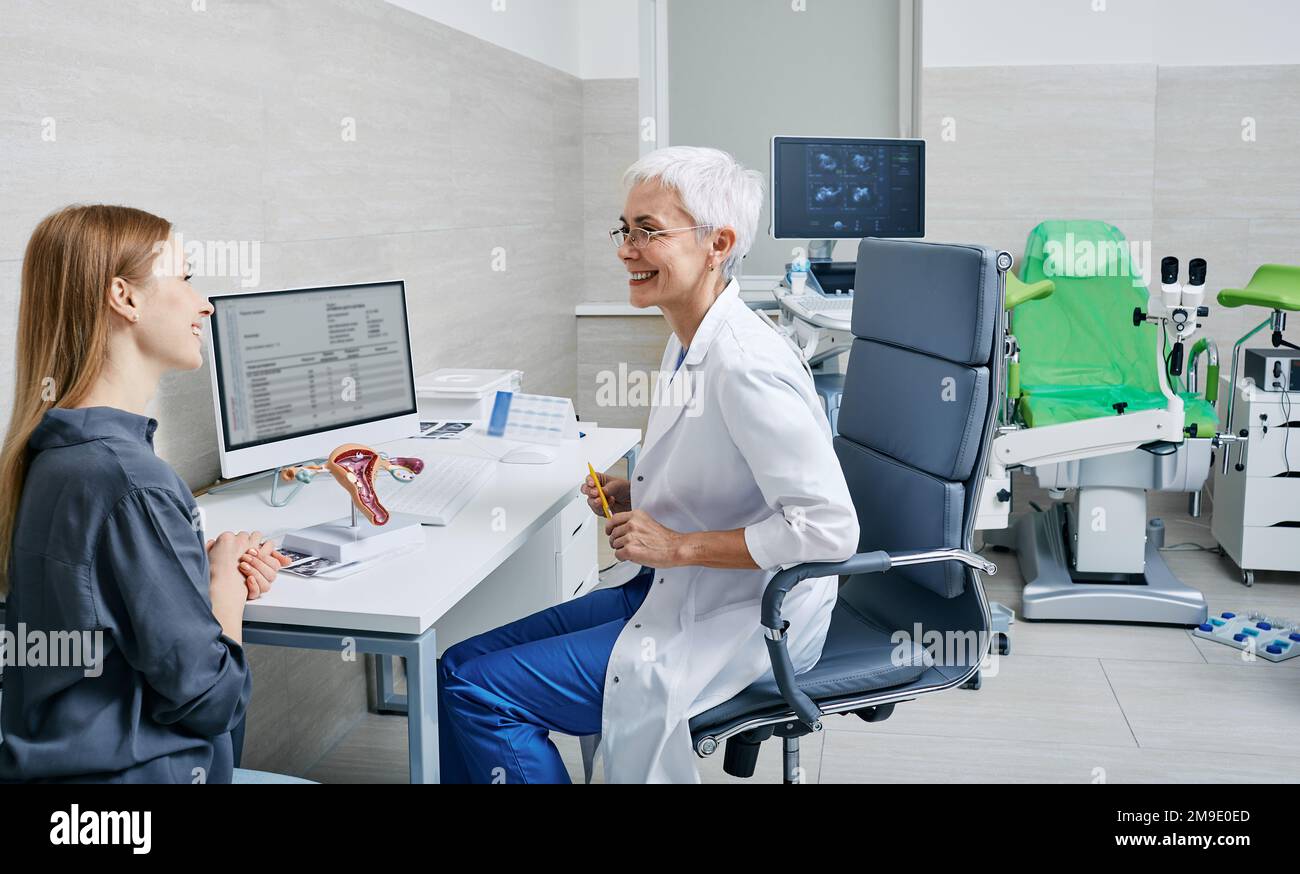 Woman gynaecology doctor hi-res stock photography and images - Alamy