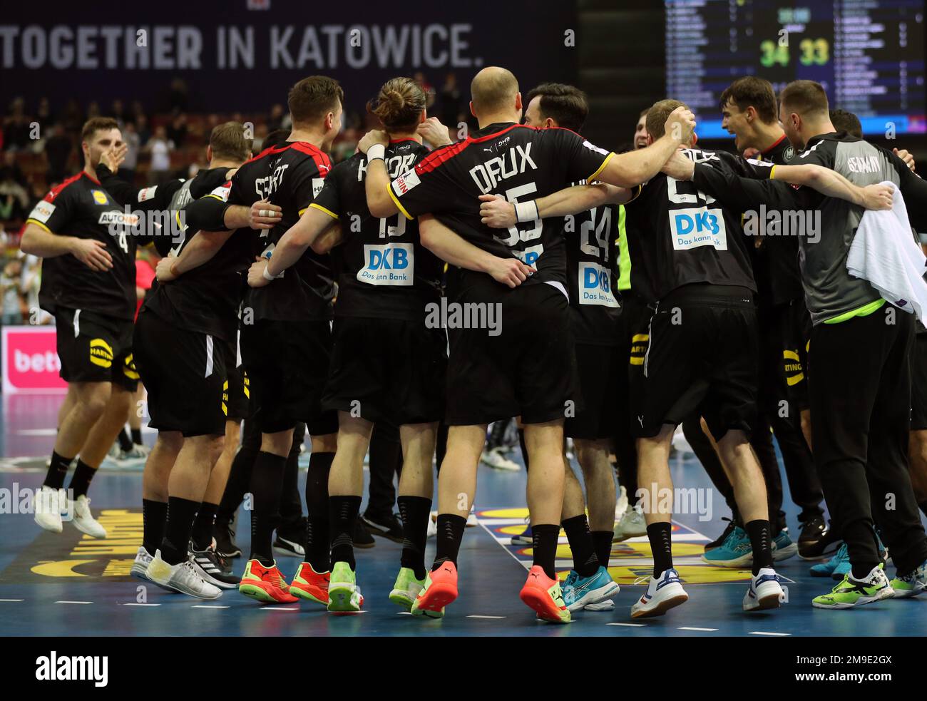 Team Deutschland jubelt nach dem Sieg Germany vs Serbia 28th IHF Men`s ...
