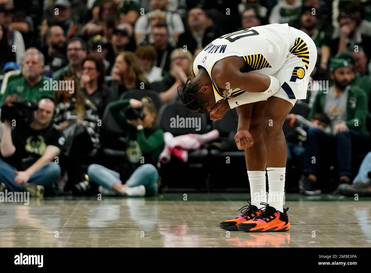 Indiana Pacers' Bennedict Mathurin reacts during the first half of an ...
