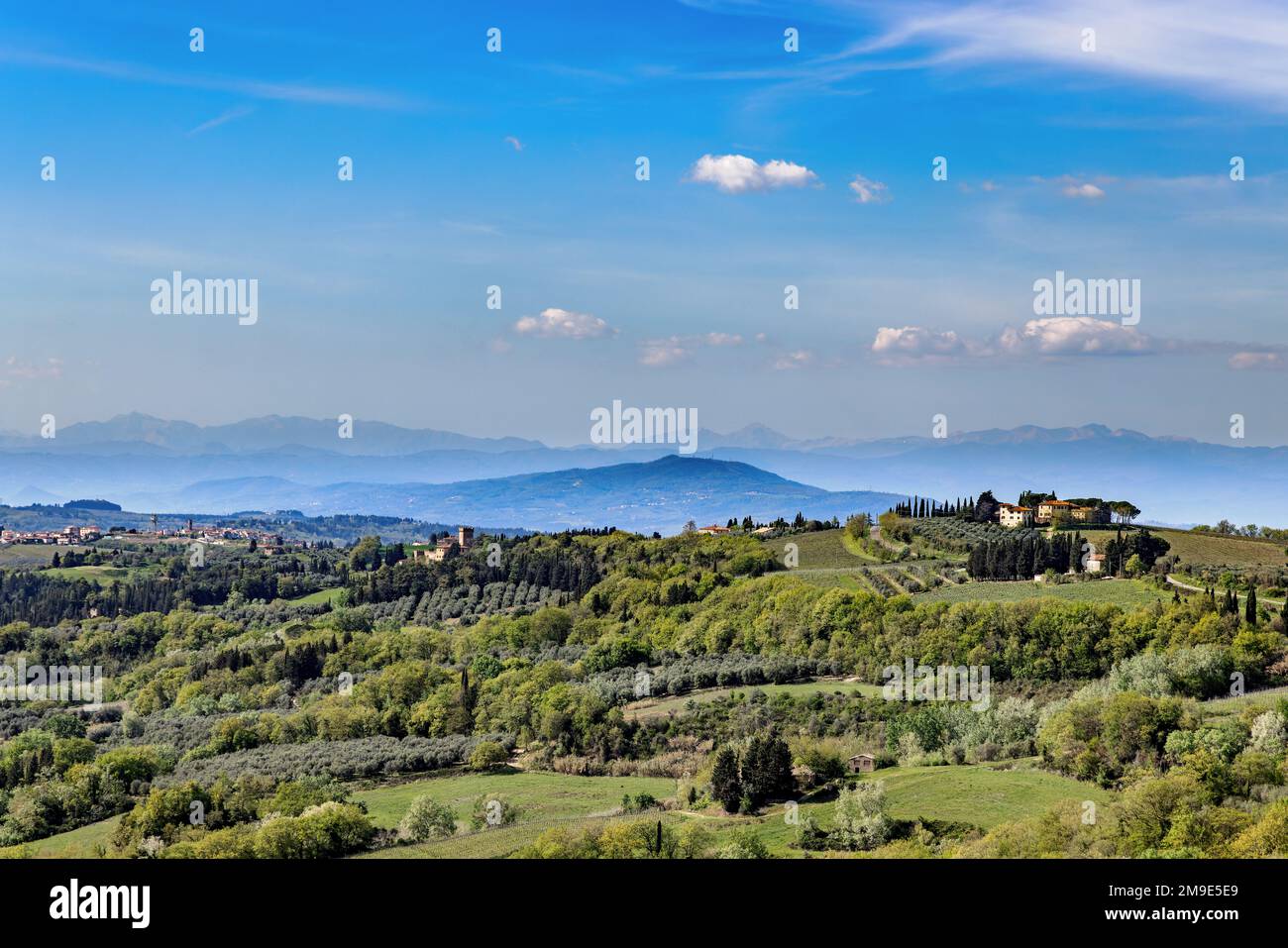 Spring landscape italy hi-res stock photography and images - Alamy