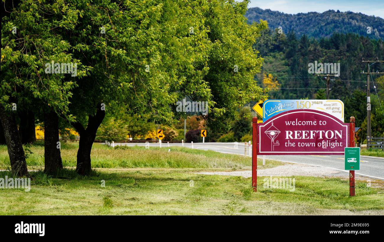 Reefton entrance sign at the north entry to Reefton on state highway 69 ...