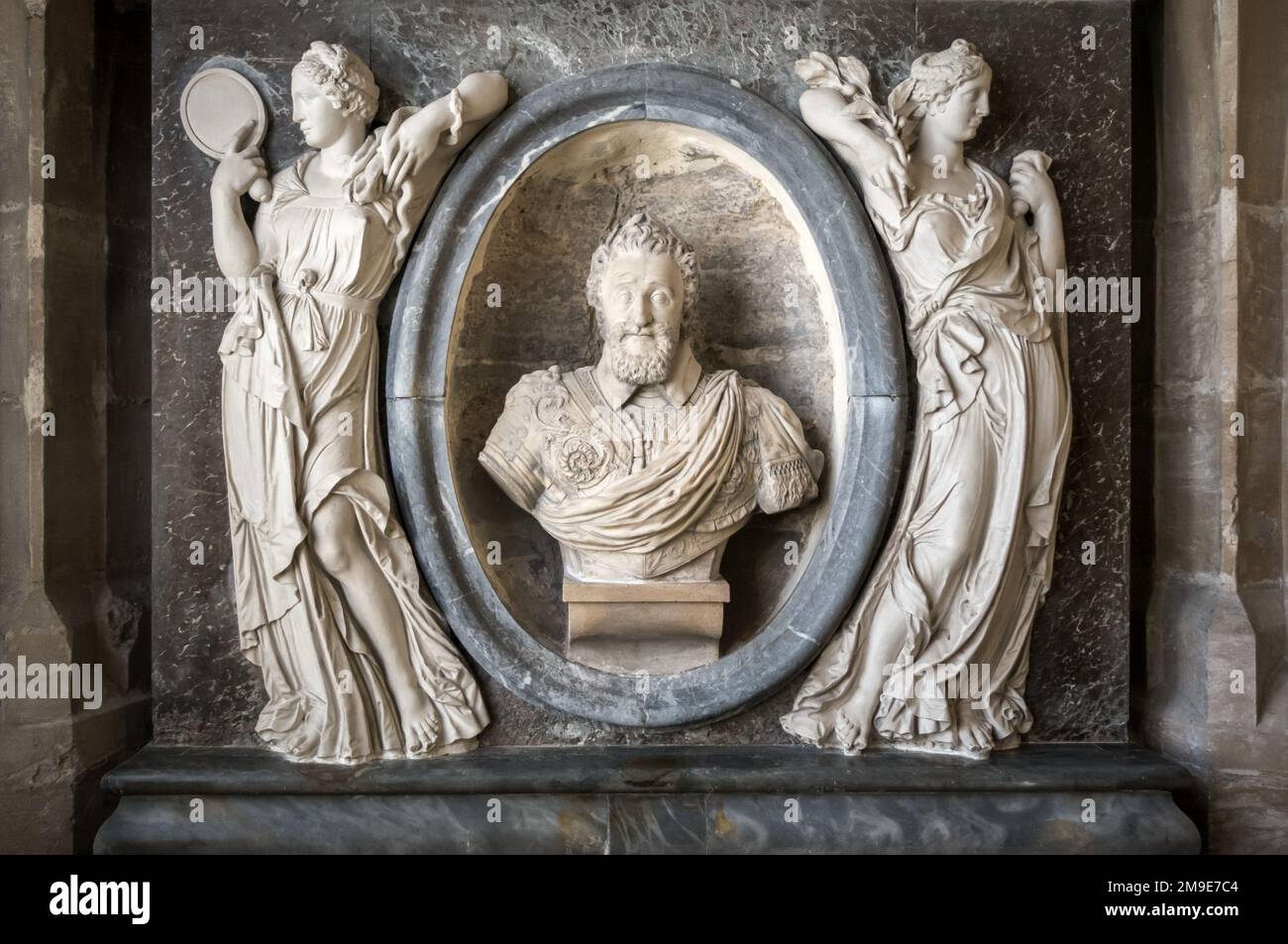 Henri iv tomb hi-res stock photography and images - Alamy