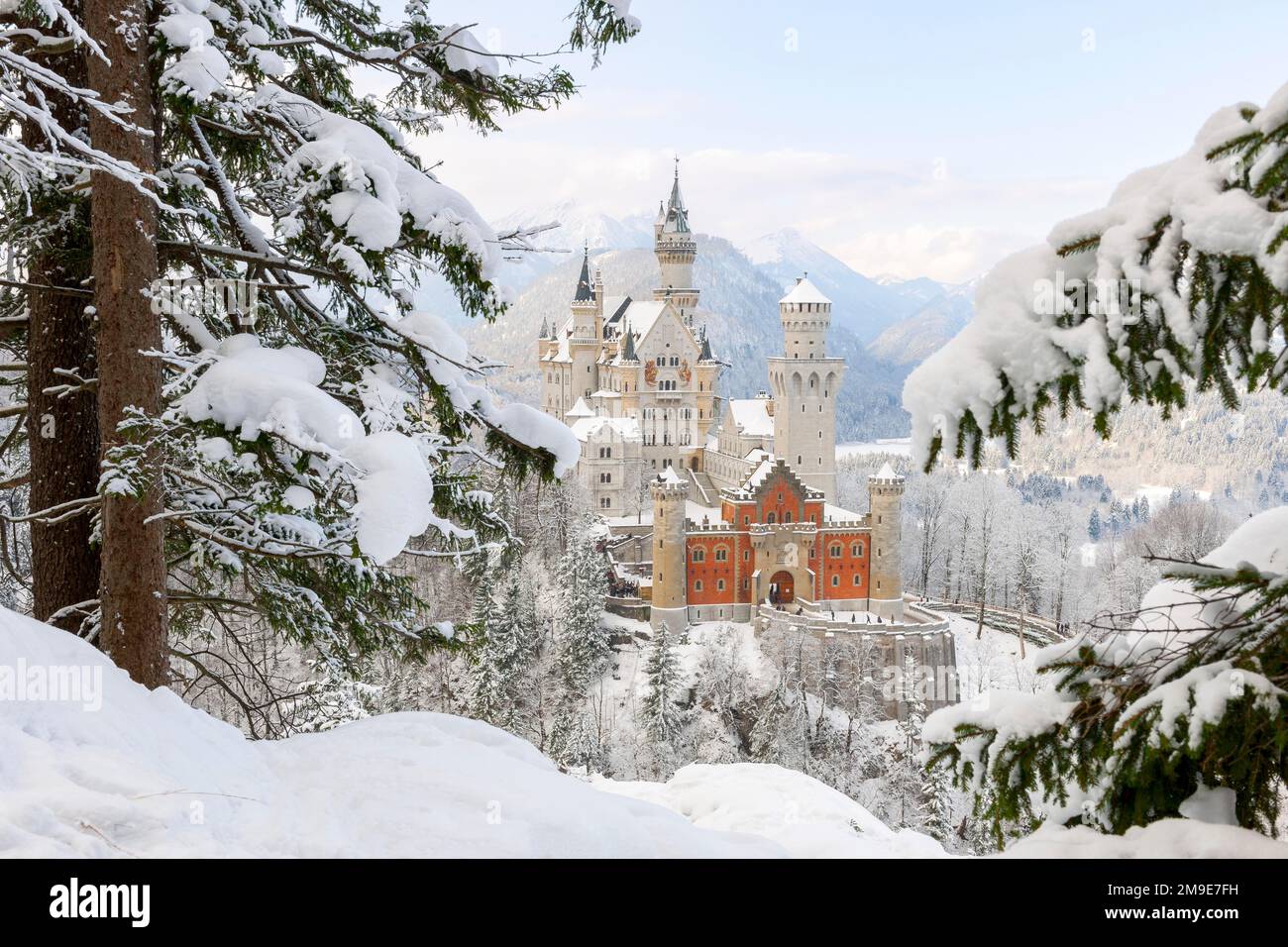 Neuschwanstein Castle, near Fuessen, winter, snow, Ostallgaeu, Allgaeu ...