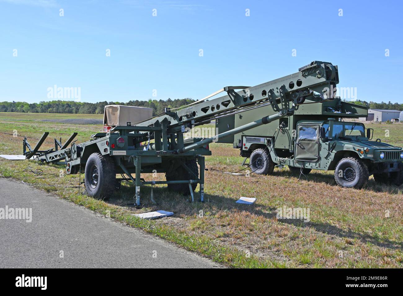 The soldiers of the 1st DET / 104th BEB (BRIGADE ENG BATTALLION) are ...