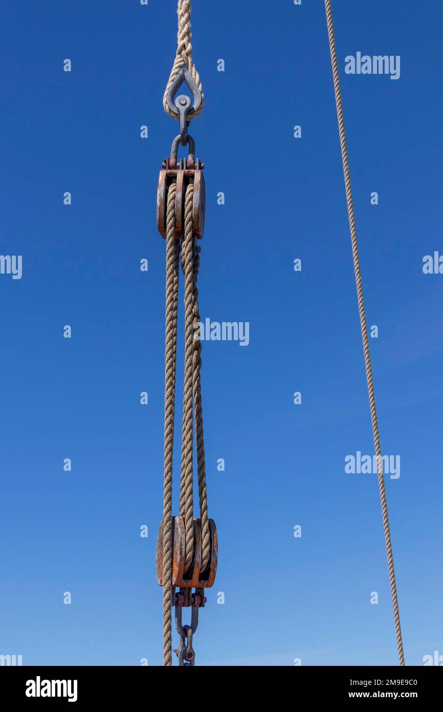 Rope and block, pulley, harbour, Wustrow, Mecklenburg-Vorpommern ...