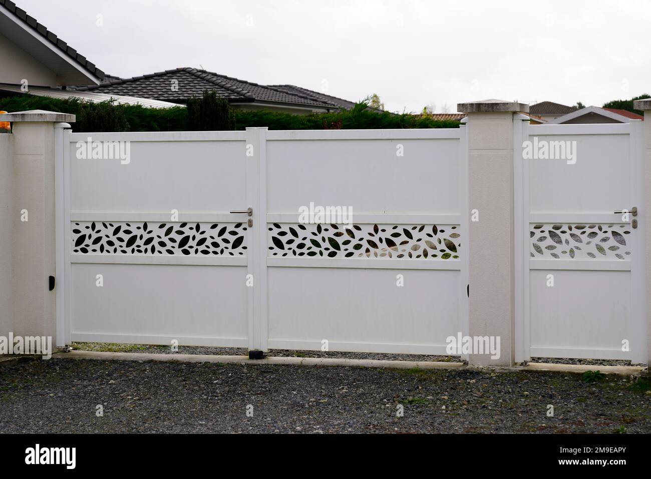 modern white gate of home aluminum portal with pedestrian outdoor door ...