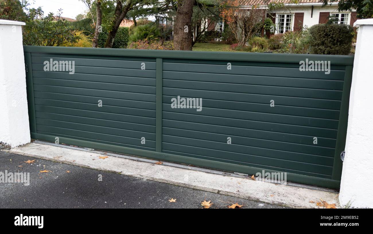 Big metal entry gate hi-res stock photography and images - Alamy