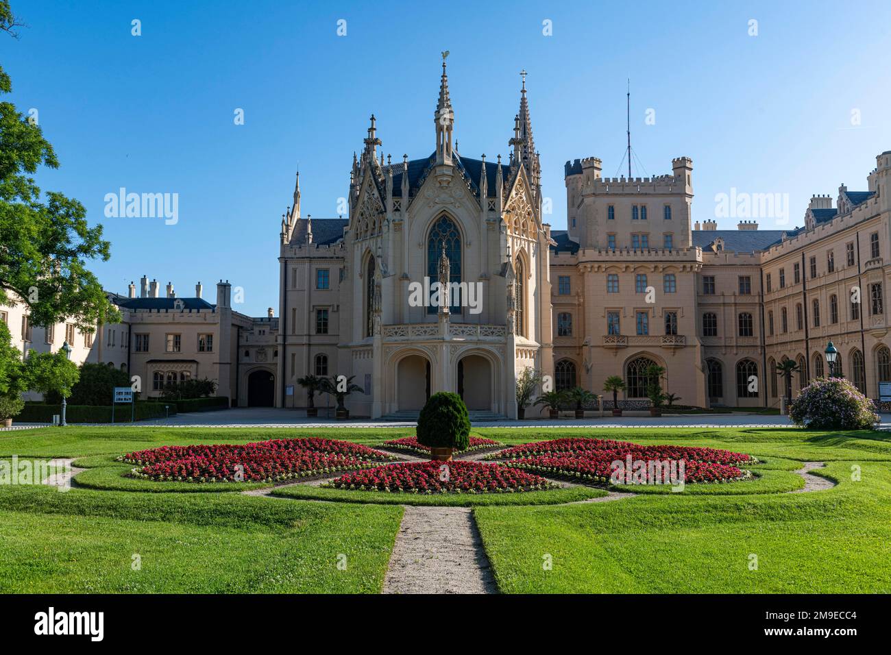 Lednice palace, Unesco site, Ledniceâ€“Valtice Cultural Landscape ...