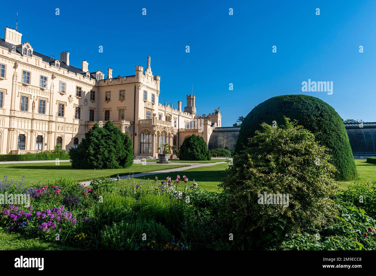 Lednice palace, Unesco site, Ledniceâ€“Valtice Cultural Landscape ...