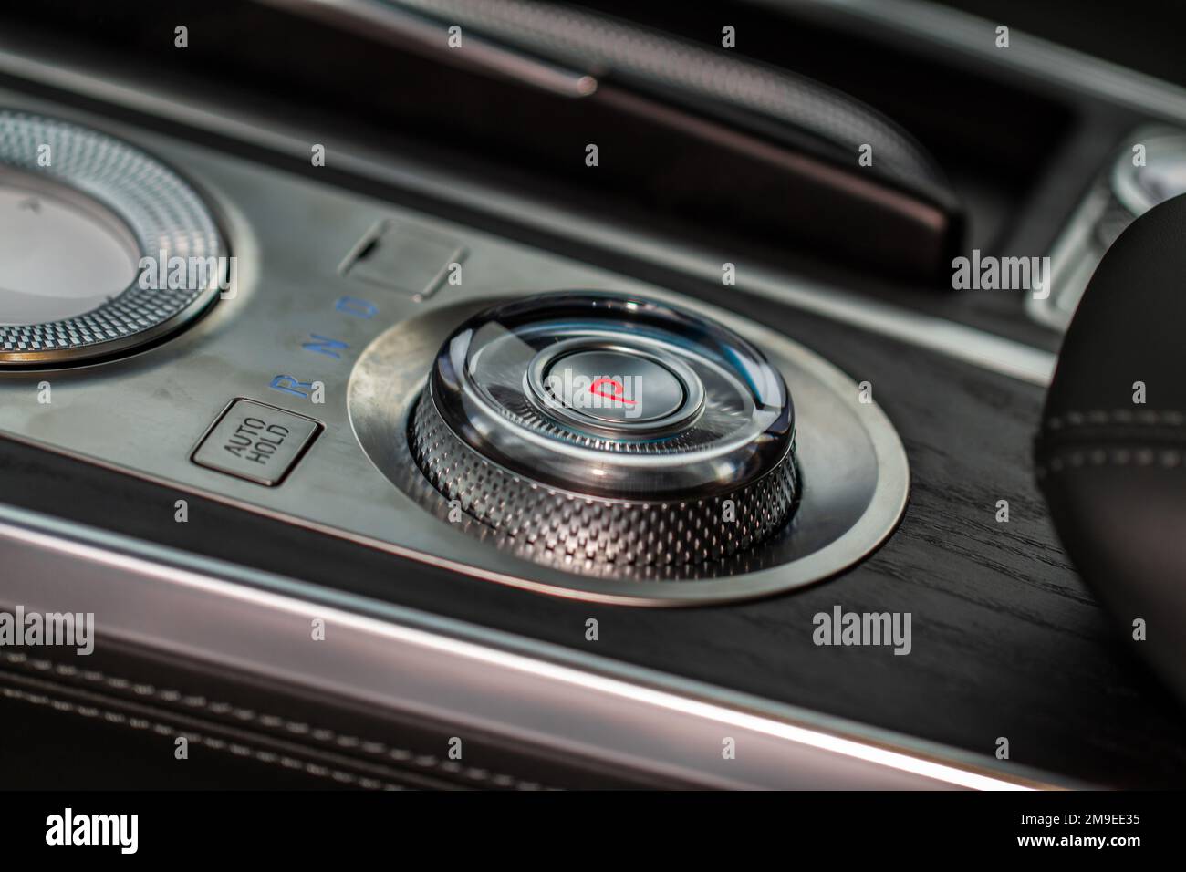 Car driving mode switch. Drive mode selector button Stock Photo - Alamy