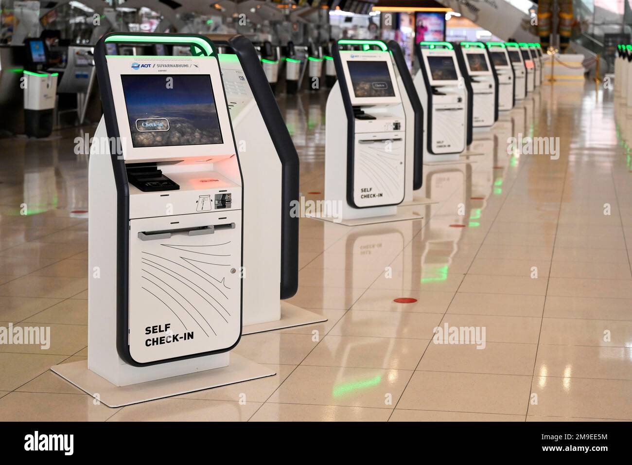 Self Check-in Counter, Suvarnabhumi Airport, Bangkok, Thailand Stock ...