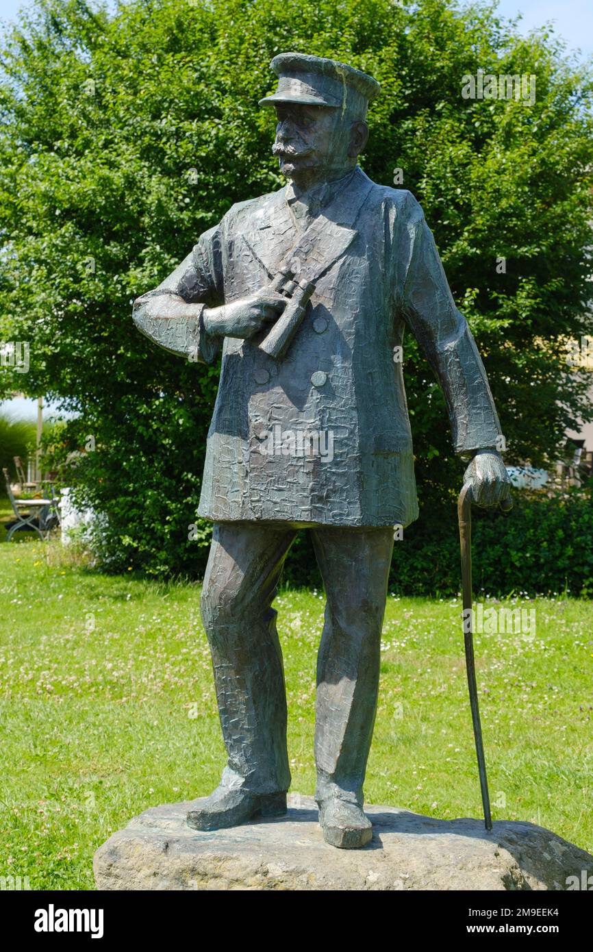 Count Zeppelin, statue, Friedrichshafen, Lake Constance, Baden ...