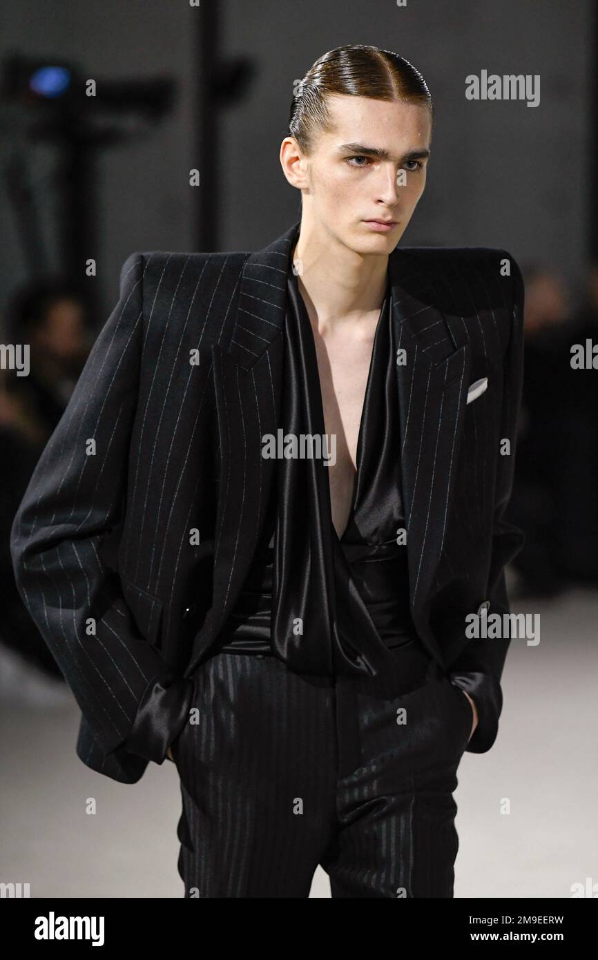 Paris, France. 17th Jan, 2023. SAINT LAURENT men Fall/Winter 2023-24 ...