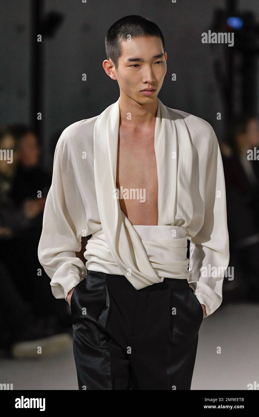 Paris, France. 17th Jan, 2023. SAINT LAURENT men Fall/Winter 2023-24 ...