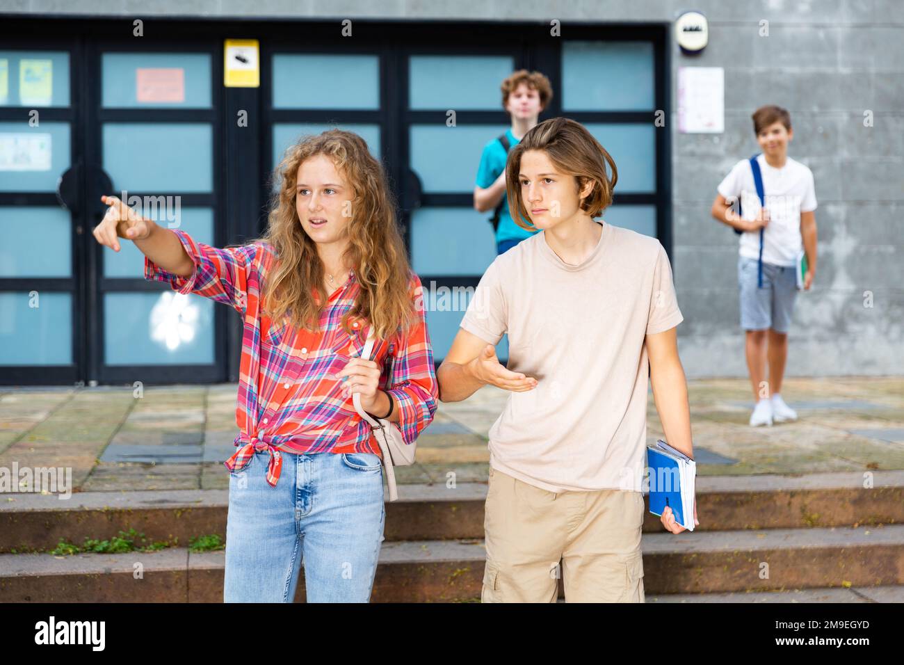 Points to someone hi-res stock photography and images - Alamy