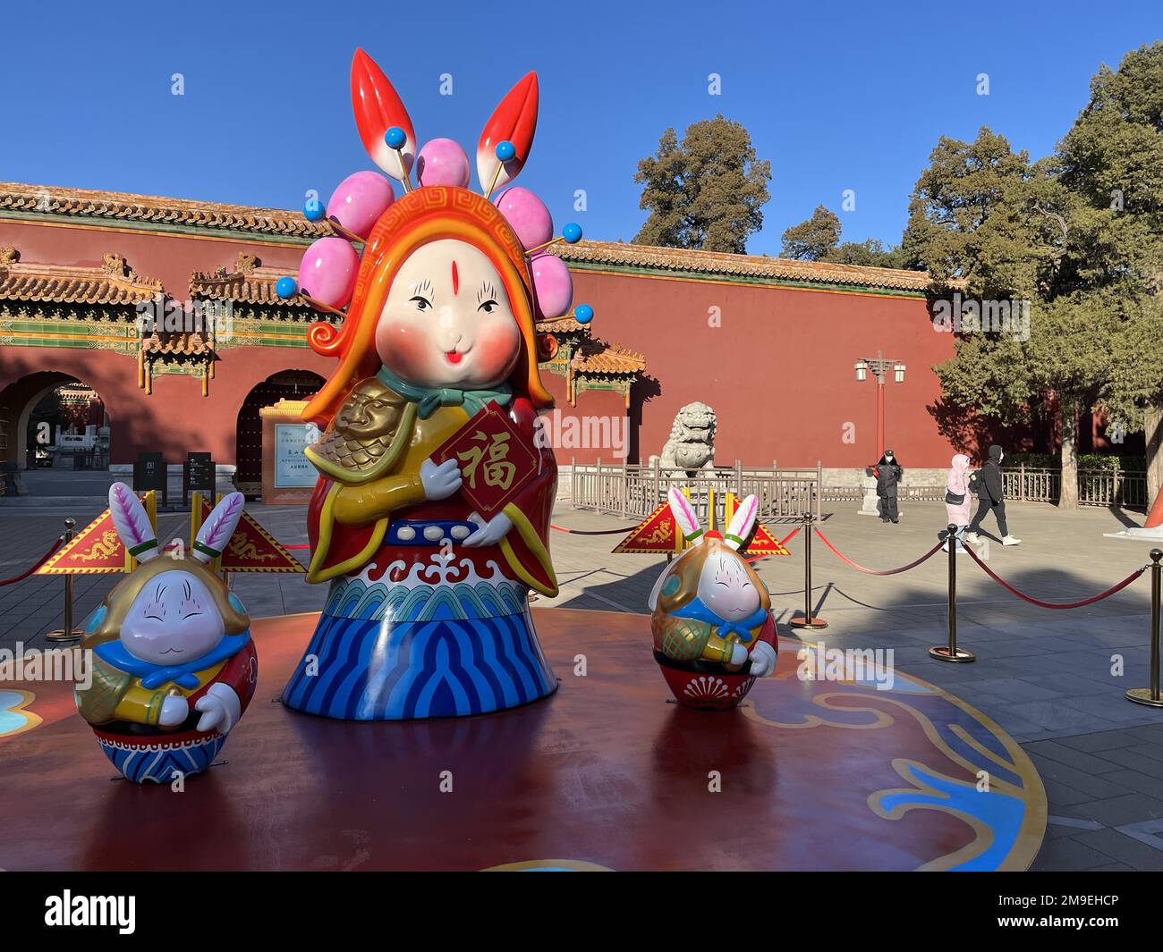 Giant Lord Rabbit statues appear in Jingshan Park, Beijing, China, 15 ...