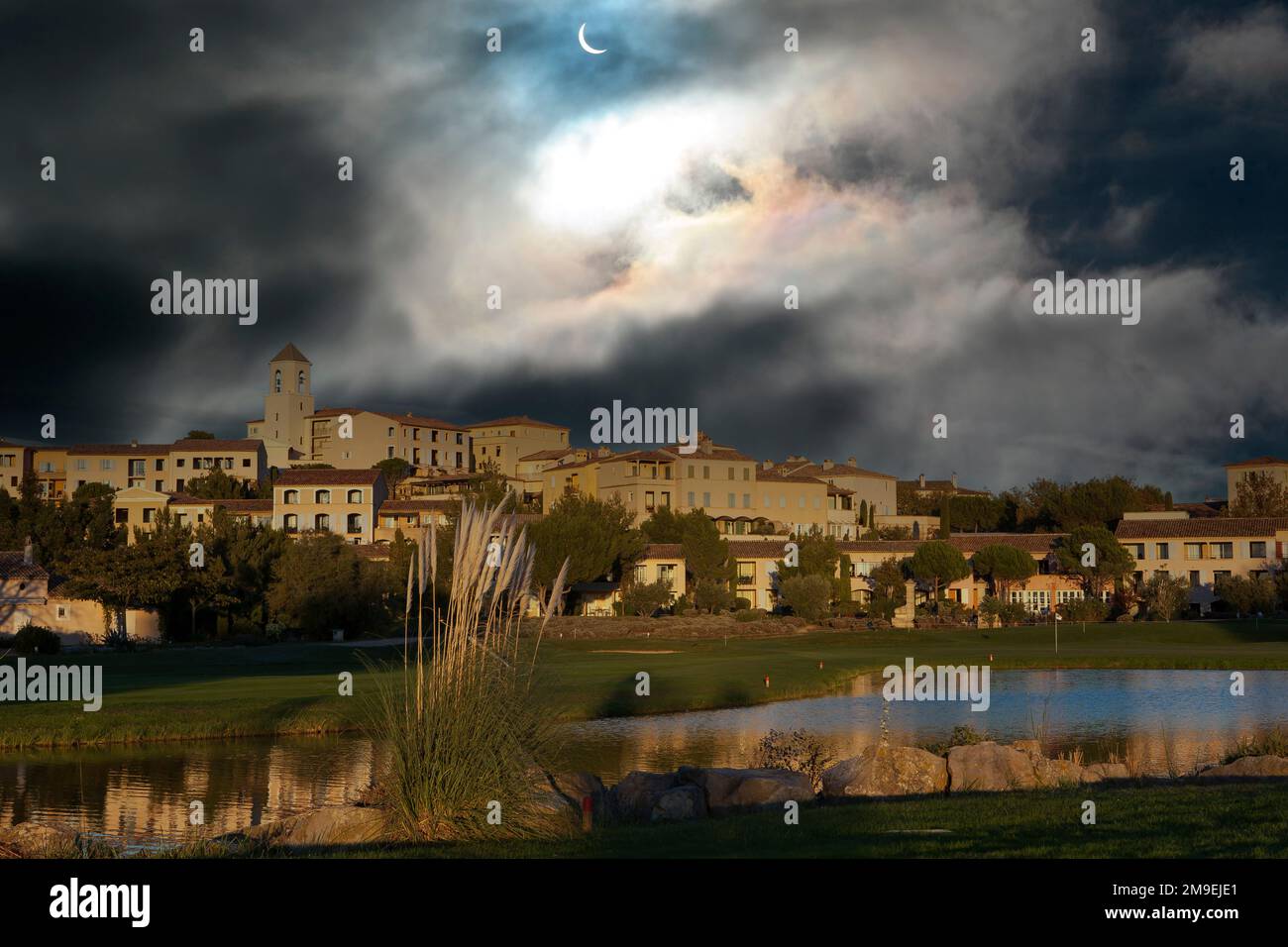 Village of Pont Royal at sunset, in Vaucluse, Provence, France Stock ...