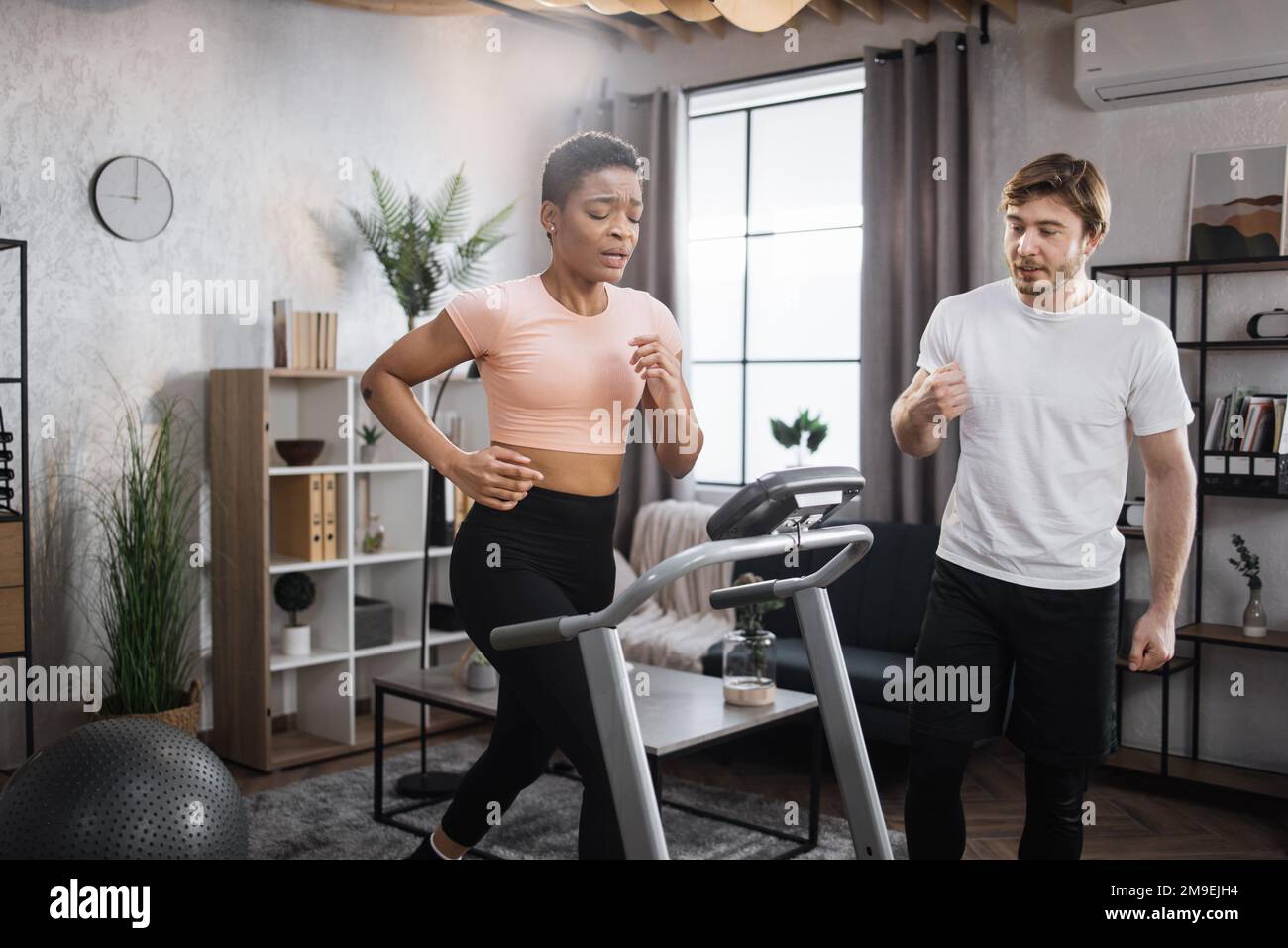 African american track athletes hi-res stock photography and images - Alamy