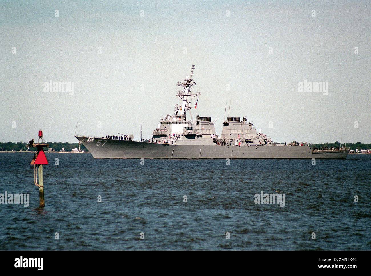Port side front view of the Arleigh Burke Class Guided Missile ...